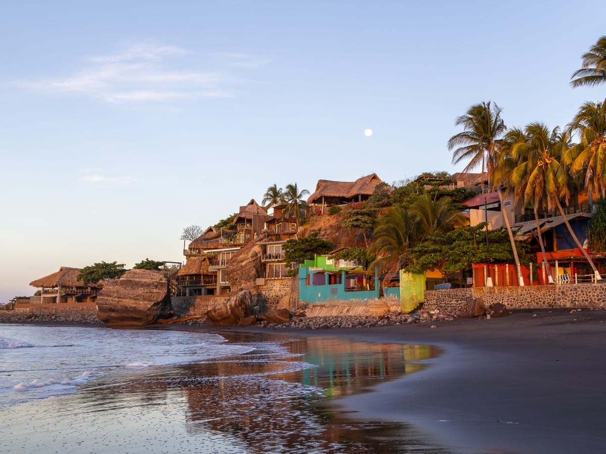 El Tunco Surf Guide: El Salvador's Surf City - Surf Atlas