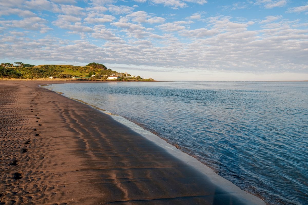 The Ultimate Guide to Raglan Surf - Surf Atlas